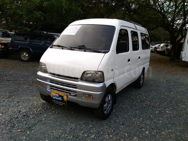 Chana Star Van Pasajeros Lujo 1.0L 8 Pas Usado (2008) color Blanco ...