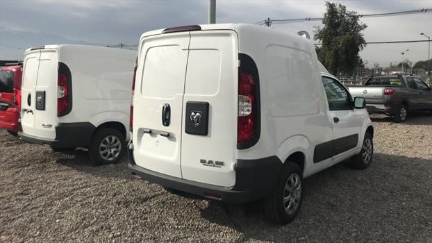Adiós Fiorino: debuta en Chile la RAM Van 700 Rapid