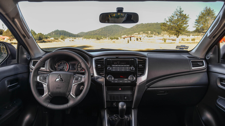 Mitsubishi L200 2021 A Prueba Super Ruda Y Capaz Para El Trabajo