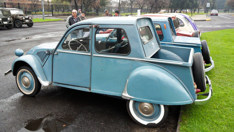 Citroën homenajea al 2CV a 30 años del cese de su producción