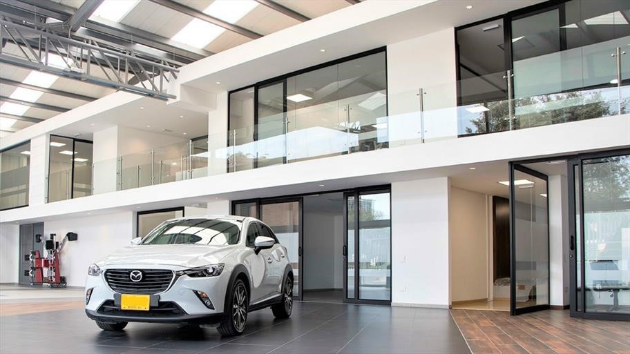 Mazda reabre concesionarios y talleres en Colombia